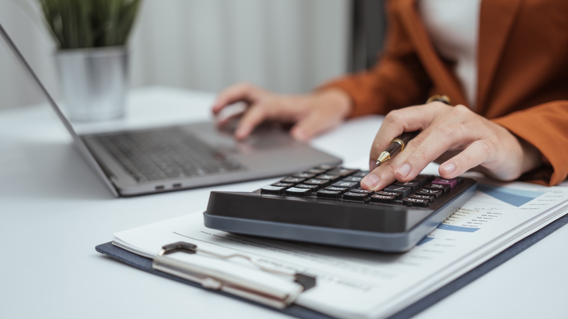 ¿Cuánto va a aumentar el SMI en 2025? Esto es todo lo que debes saber