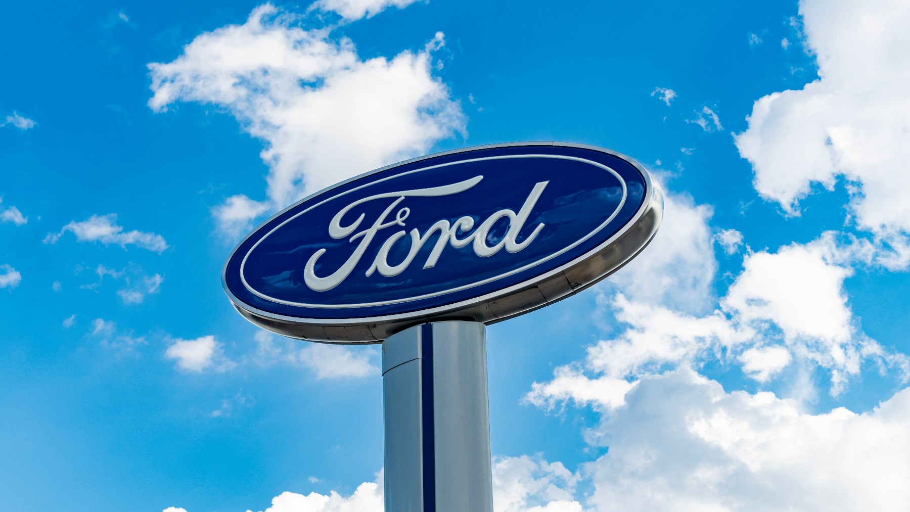 Goodbye to Ford—its legendary trucks are being recalled due to fire ...