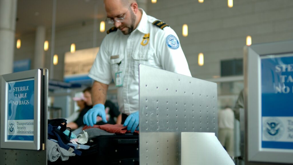 TSA confirms it - these are the 5 electronic devices you can no longer ...