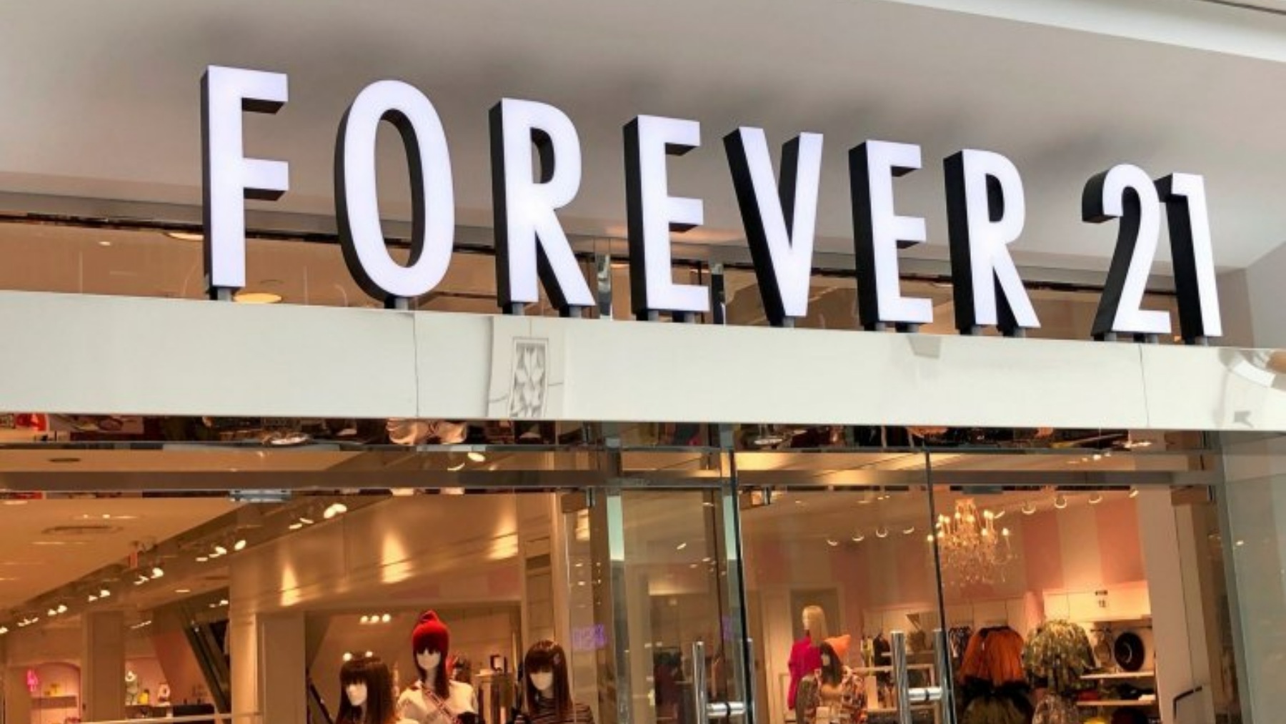 Farewell to Forever 21 in the US - the famous brand closes all its stores due to bankruptcy and ...