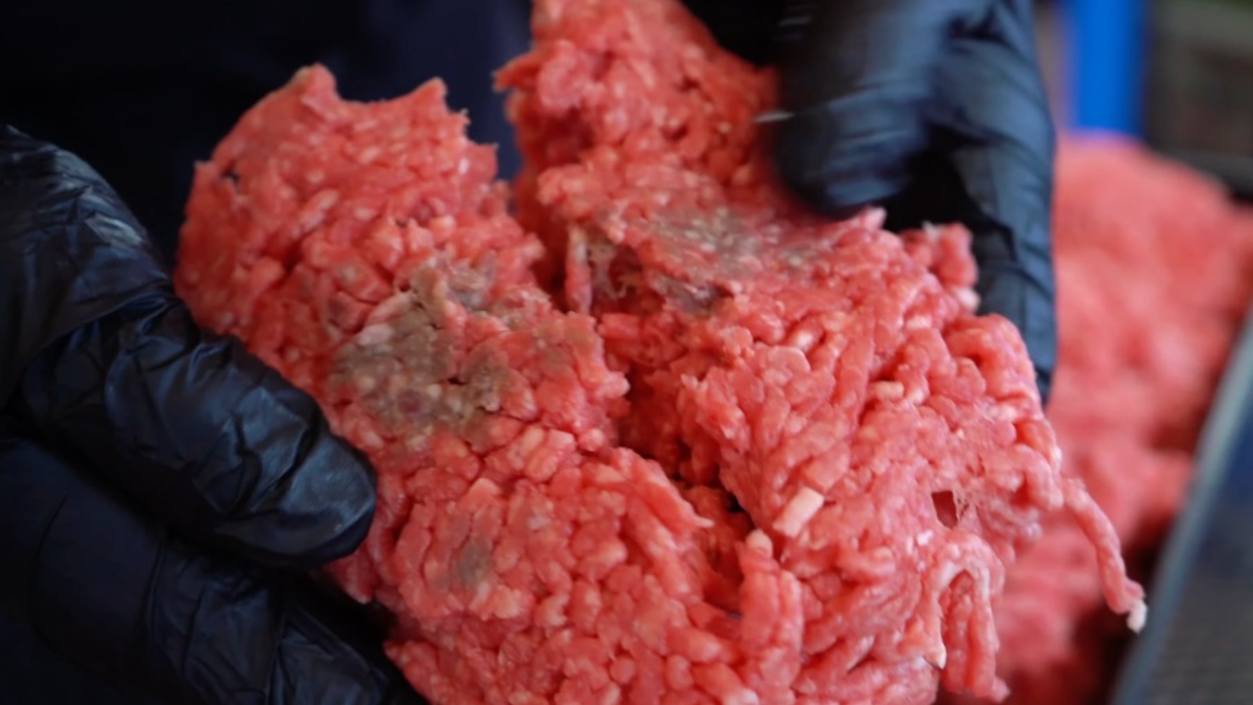 No smell, no best-before date - the key to knowing if brown meat is ...