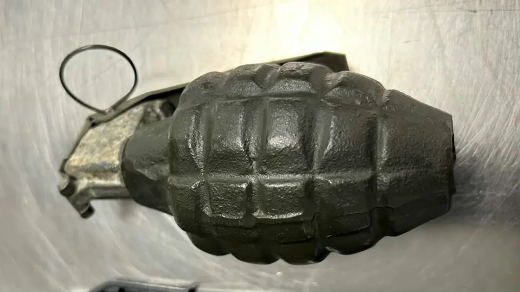 Airport alert - TSA can't believe what it finds in a passenger's carry ...