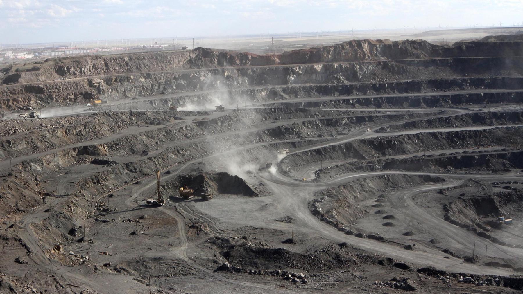 China announces a massive underground deposit of iron, niobium, and ...