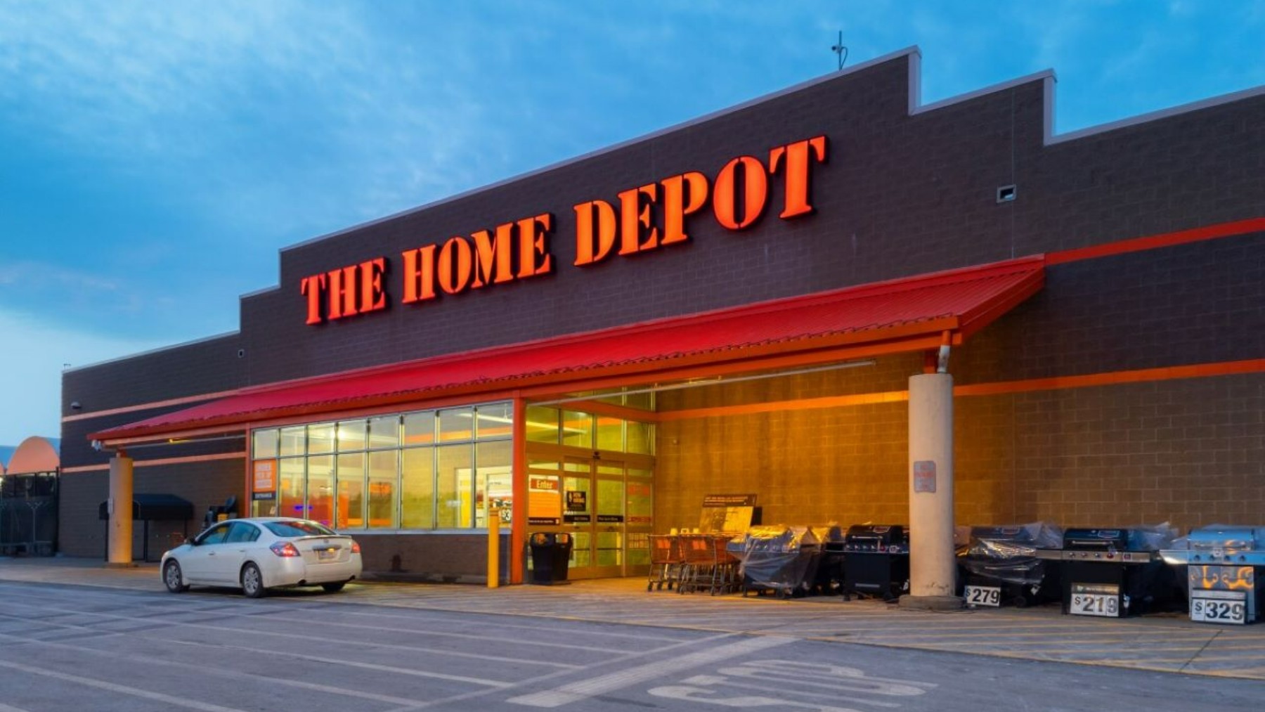 Farewell to Home Depot's historic rival - the US chain files for bankruptcy and shakes up the ...