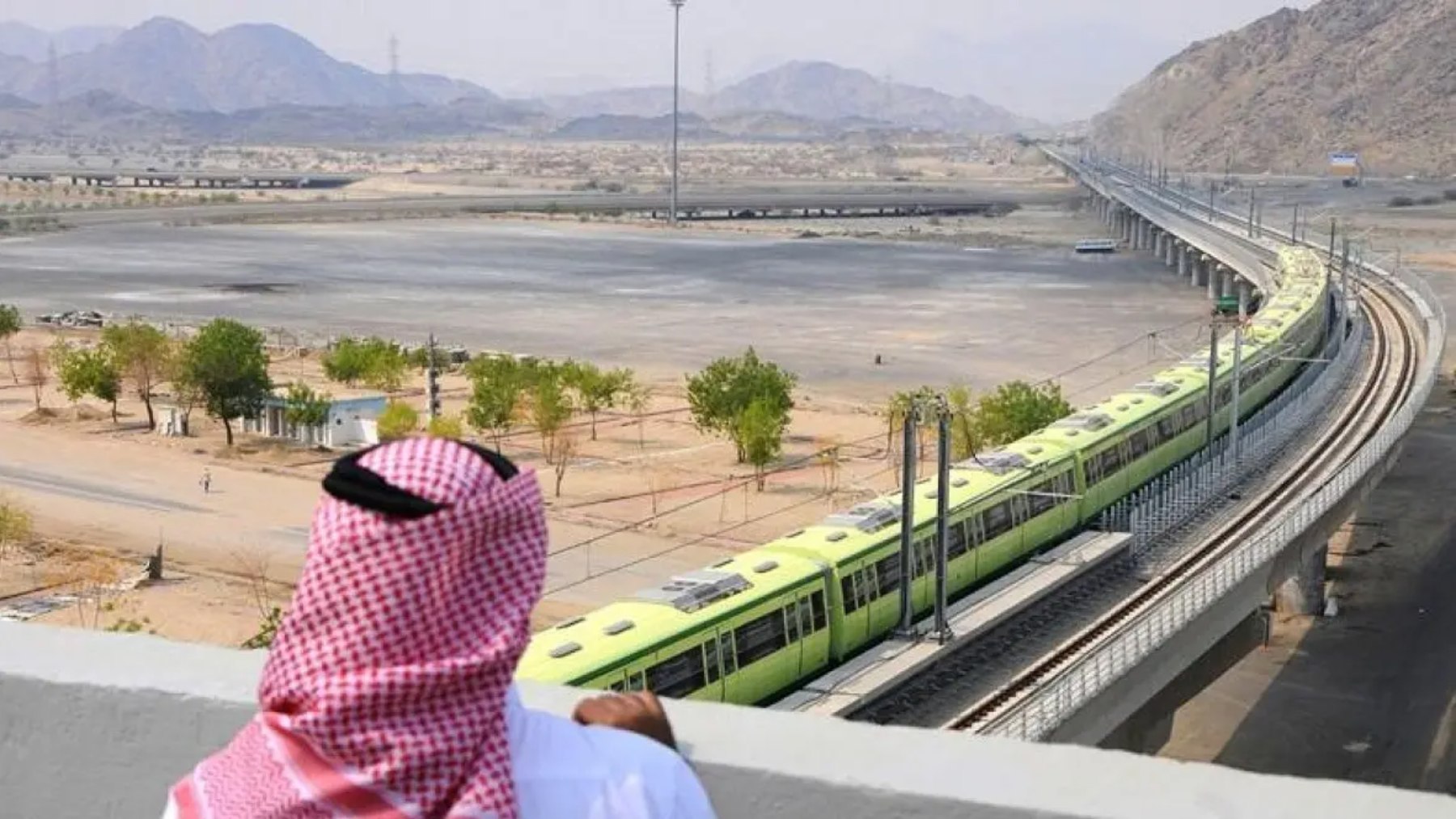 Saudi Arabia's impressive Land Bridge—the train that will connect the ...